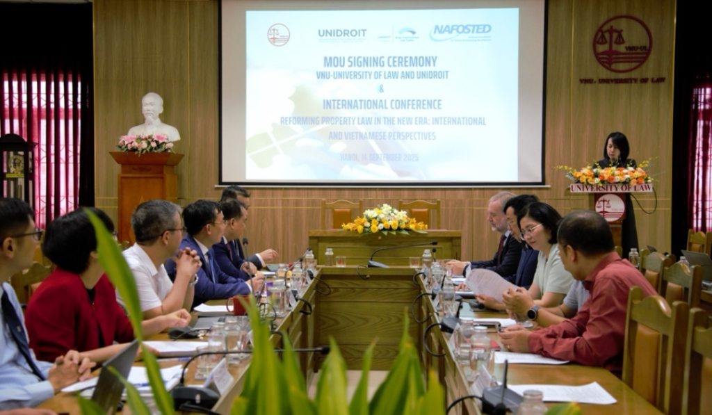 UNIDROIT Signs MoU with VNU-UL and co-hosts International Property Law Conference in Hanoi, Viet ...